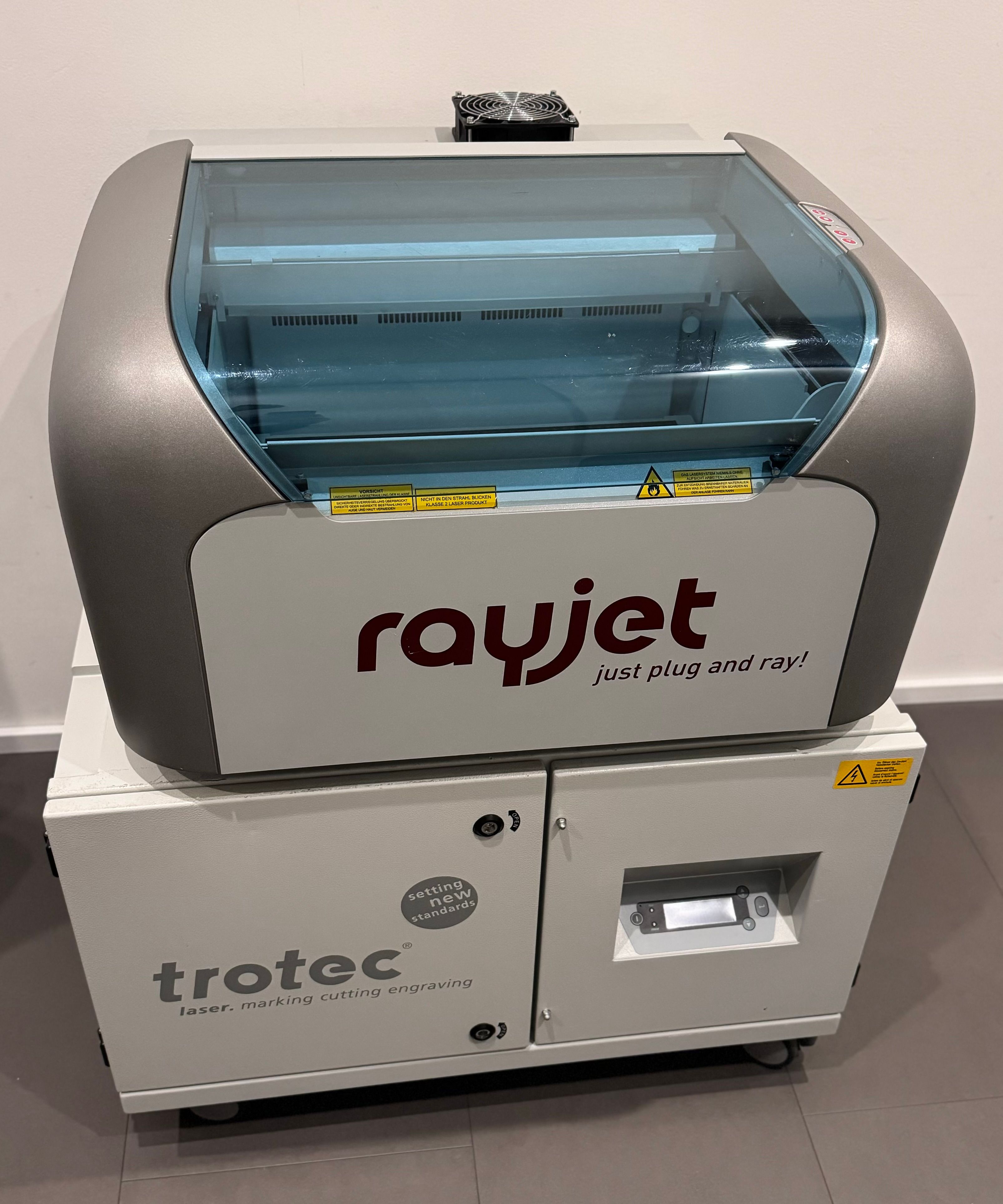 Trotec Rayjet 50 Laser – 30 Watt CO2 Lasergravierer & Cutter für Präzision