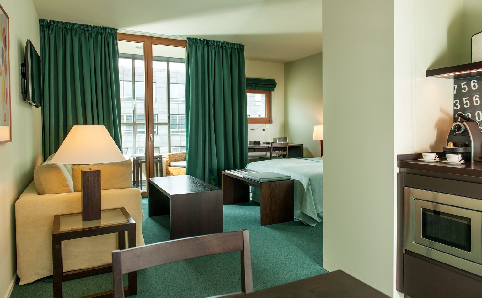 Contact Clipper Boardinghouses | Berlin Gendarmenmarkt