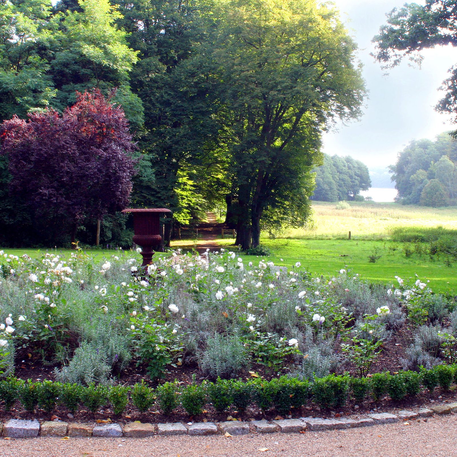 Fotogalerie & Videos von Schloss Basthorst - Sommerurlaub am Schlosssee