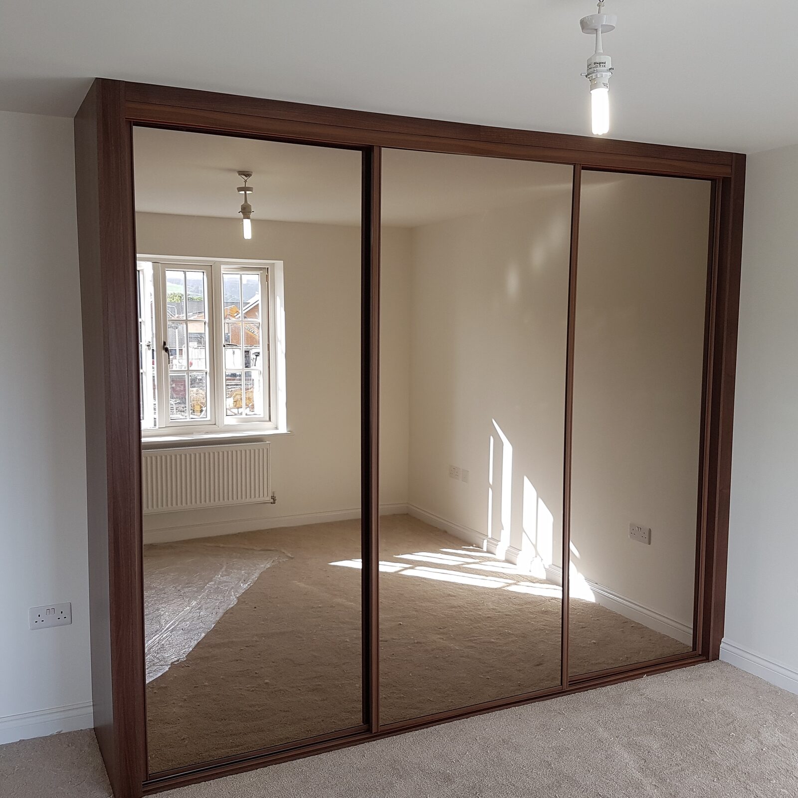 Wardrobes with Sliding Mirror Doors | Sliding Mirror Wardrobes - SP ...