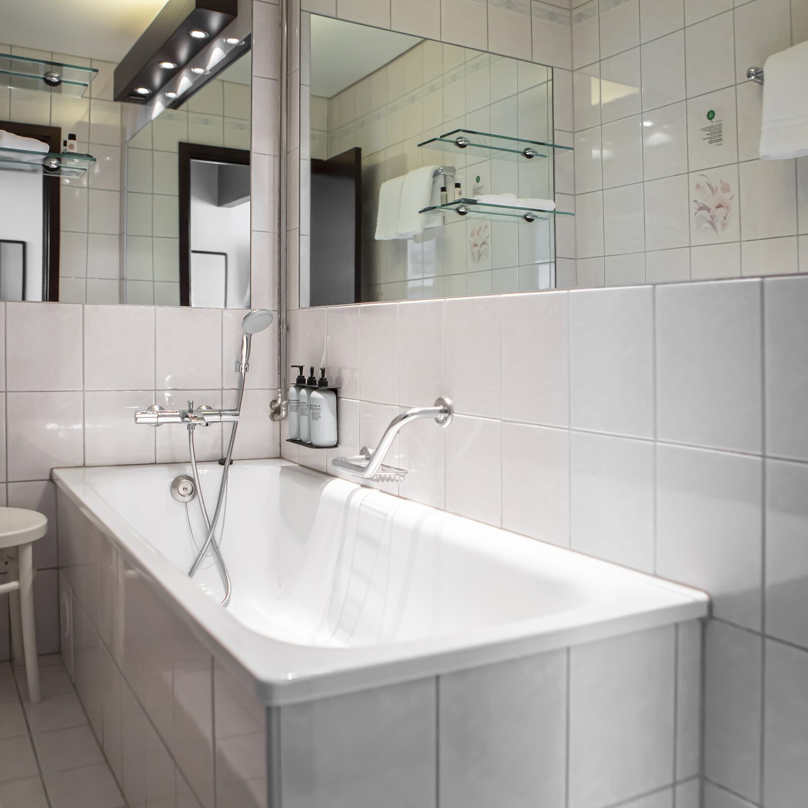 Junior Suite | Hotel Holt, an artful hotel in the center of Reykjavik ...